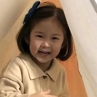 [CapRhy] Bé Bán Kẹo - chapter 3(ngày đầu đi học) - NovelToon