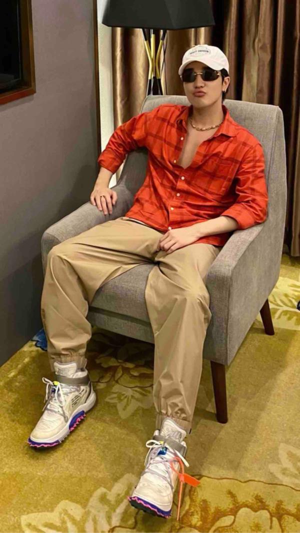 [RhyCap] Bé Ngoan Của Anh - Uống Say - NovelToon